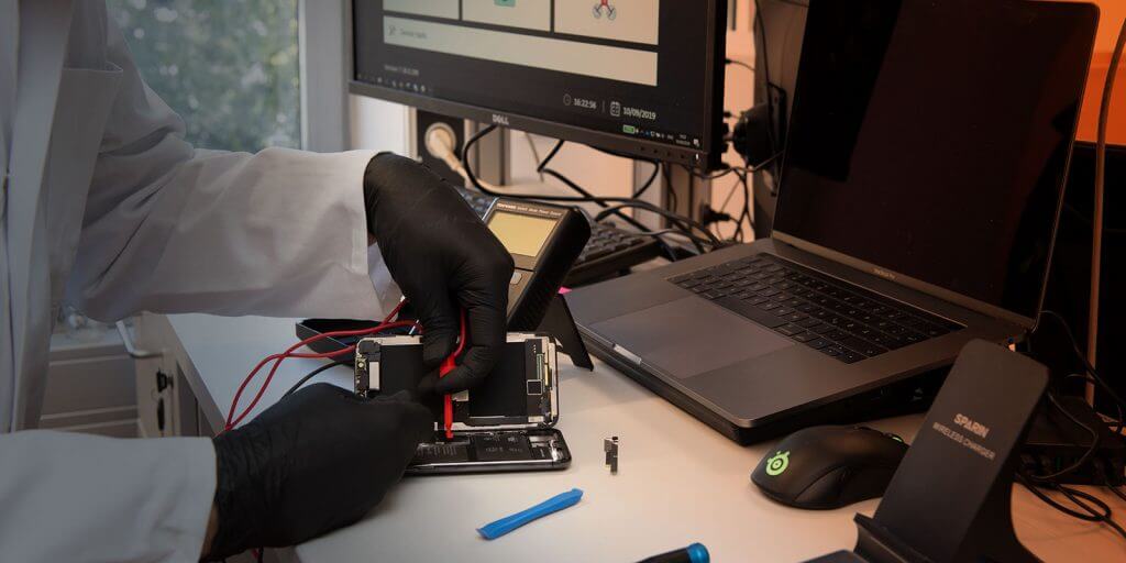 Get Advanced Unlocking Services and Advanced Extraction Services from ...